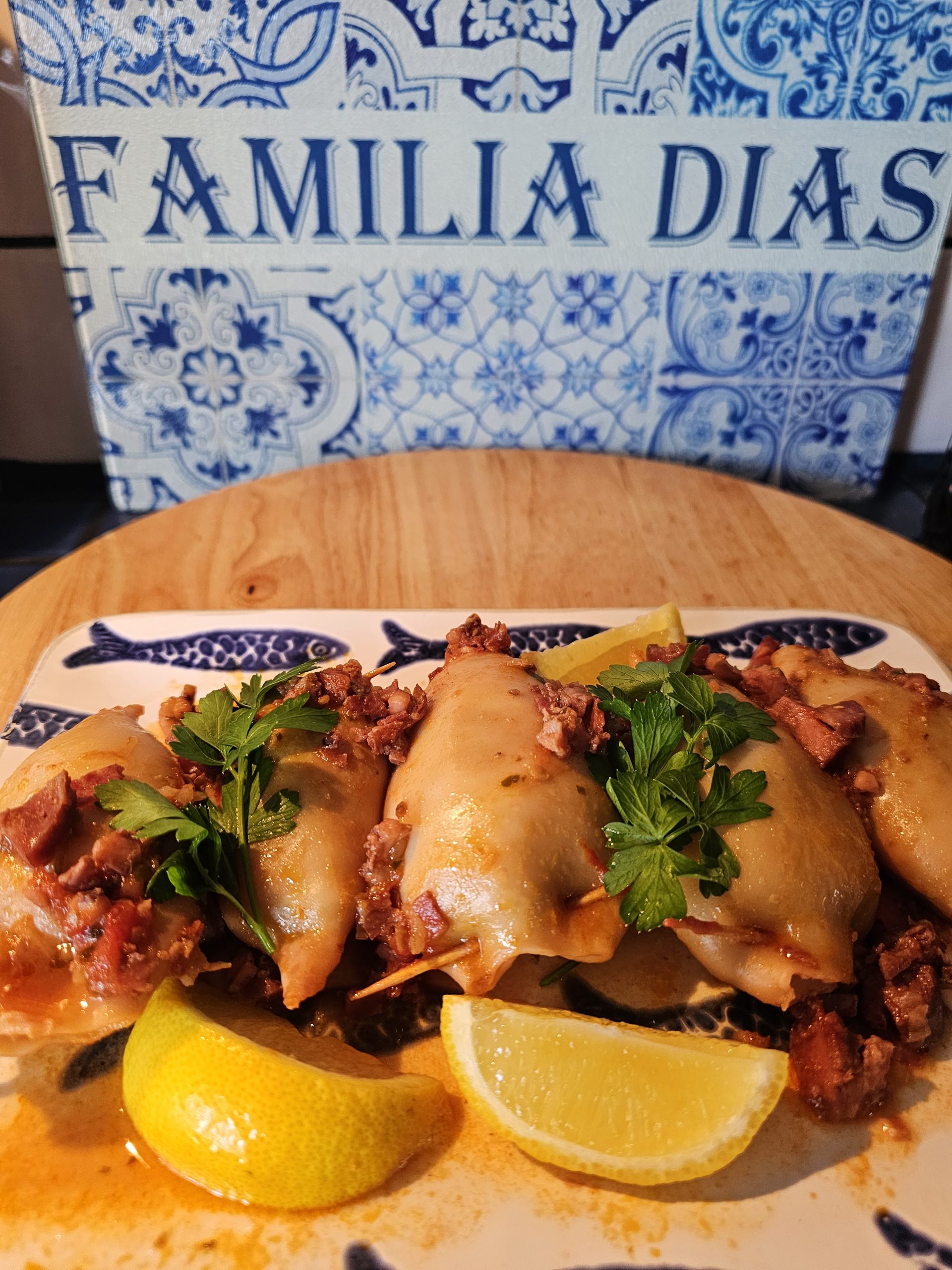 LULAS RECIADAS A AURORA – PORTUGUESE STUFFED SQUID – Tia Maria's Blog
